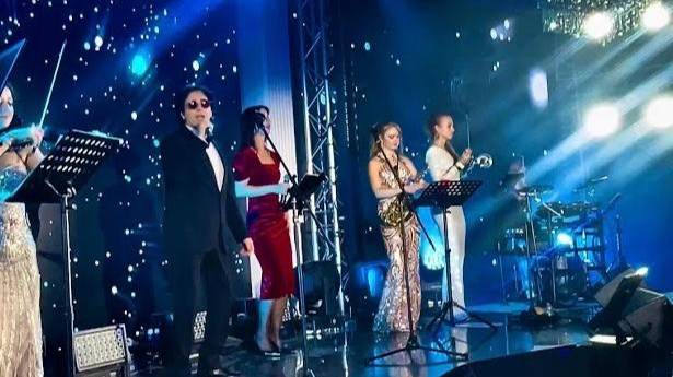 Enrico Colonna & Ladies orchestra - Ti amo - New Year ball