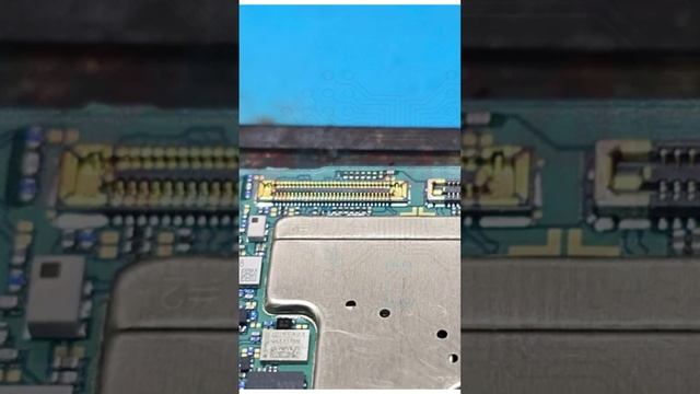 Samsung Galaxy S21 Plus не заряжается, нет сети