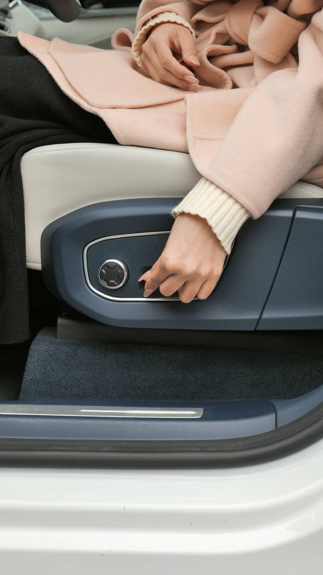 Zeekr 009 - Регулировка водительского сиденья