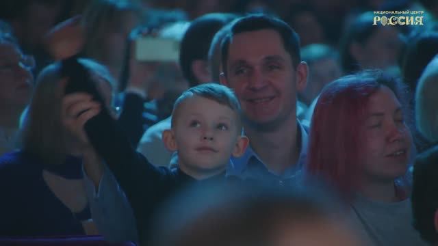 17. А. Серов, А. Трофимов, вокальный ансамбль «Arielle» – «Лучший город Земли»