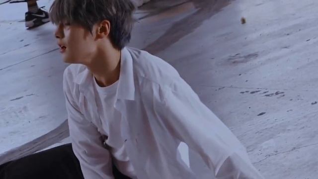 Stray Kids - B Me