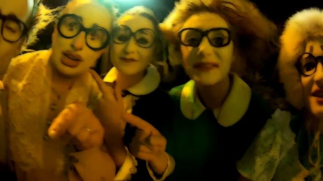 Репортаж из Берлина SEMIANYKI. BERLIN. TIPI AM KANZLERAMT.