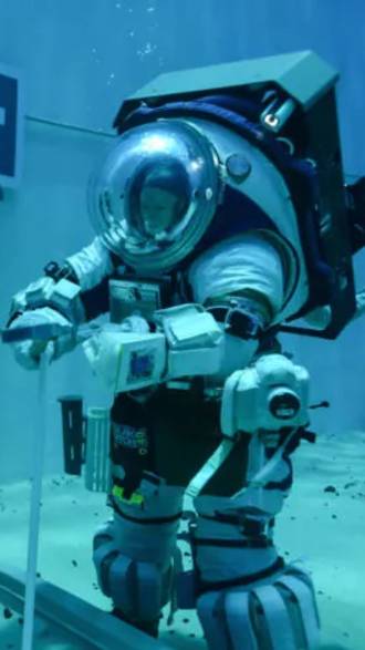 NASA "Лаборатория Нейтральной Плавучести" является ключевым тренажерным комплексом