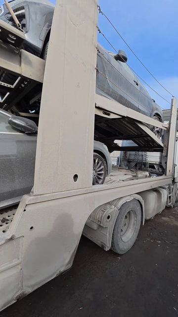 Разгрузка Mercedes-Benz E-класс и BMW X6