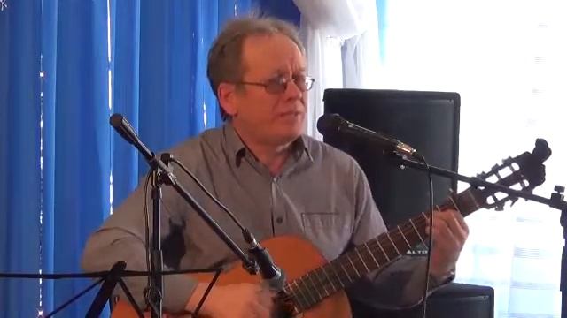 01 Песенка о ночной Москве - Юрий Бяков