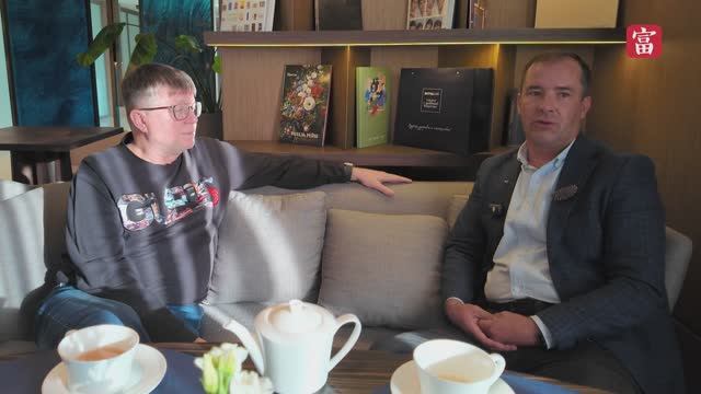 ВСТРЕТИЛИСЬ ЗА ЧАЕМ ДВА КИТАИСТА И ПОНЕСЛОСЬ...