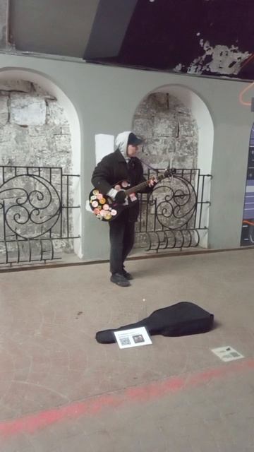 Уличная музыка. Екатеринбург. Март, 2025.