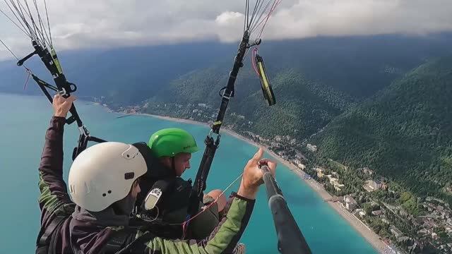 Прыжок в облака неизвестности с горы Мамдзышха в Абхазии