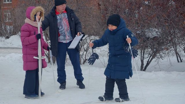 Физкульт-привет! Школьники на лыжах
