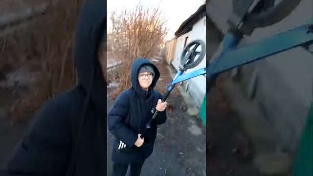 гуляю с дебилкой