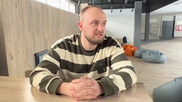 С 8 Марта, очаровательные девушки