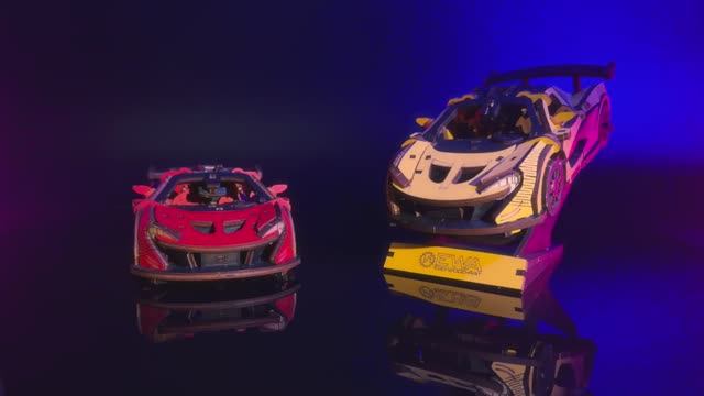 Деревянная механическая конструктор гоночный автомобиль от EWA на подставке, сборная модель