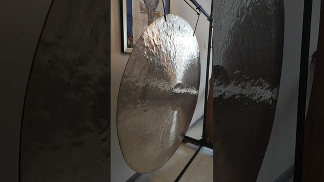 Живое дыхание гонга.