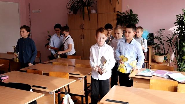 Поздравление с 8 Марта 2В класс