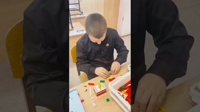 Выставка НТТ-2025. Утёнков Максим, 8 лет. Механический аттракцион «Карусель».