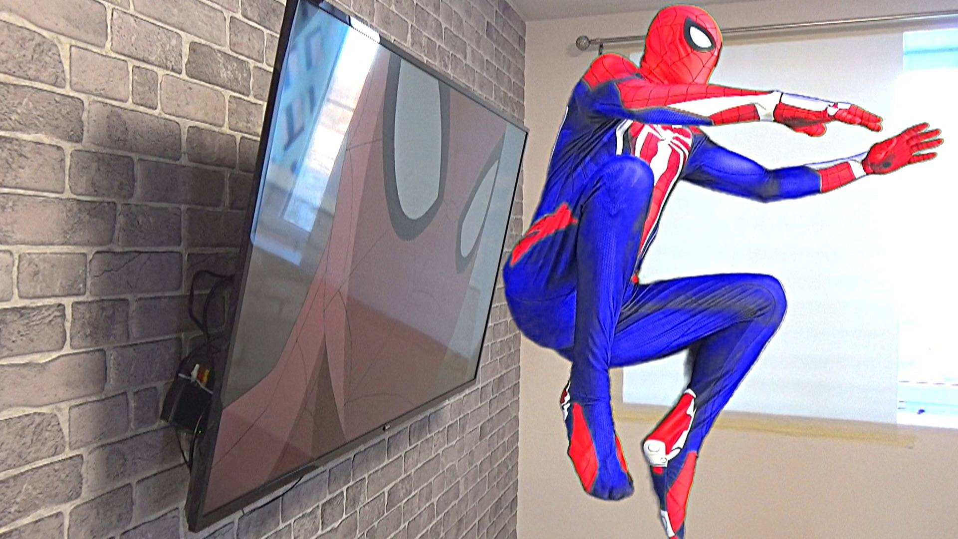 Мой новый друг ЧЕЛОВЕК ПАУК появился из телевизора или самый лучший день