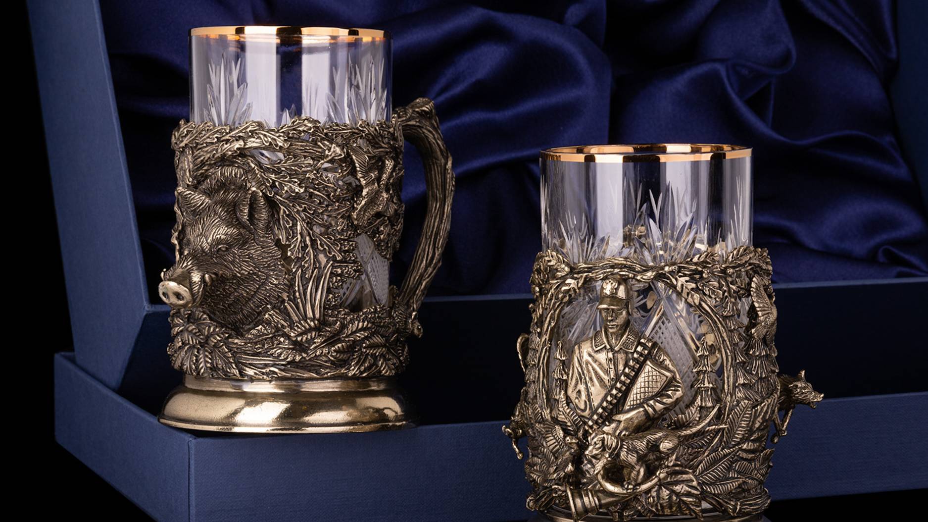 Пара подстаканников Кабан и Охотник (Латунь, хрусталь)