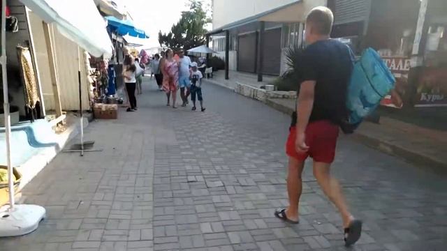 По дороге к морю.