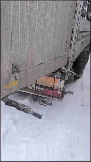 07.03.2025.Место доставки: г. Краснодар. С карьера отгружен графитово-чёрный сланец, 20 тонн.