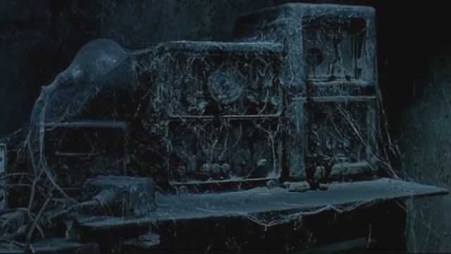 Михаил Щербаков. "К сороконожке"