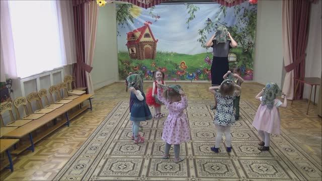 Игровой танец с платочком. 2-3 года