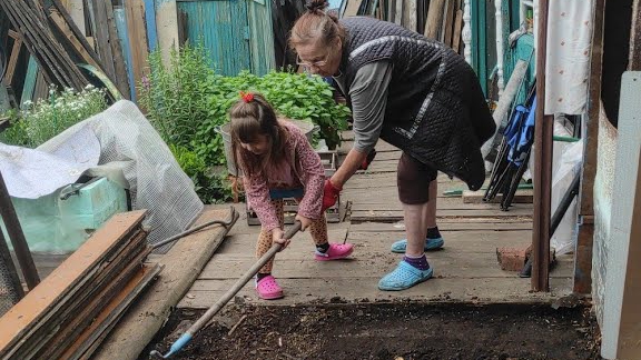 12.07.2024 Ремонтируем тротуар/вызвали скорую