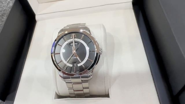 Часы наручные Maurice Lacroix PT6358-SS002-334-1