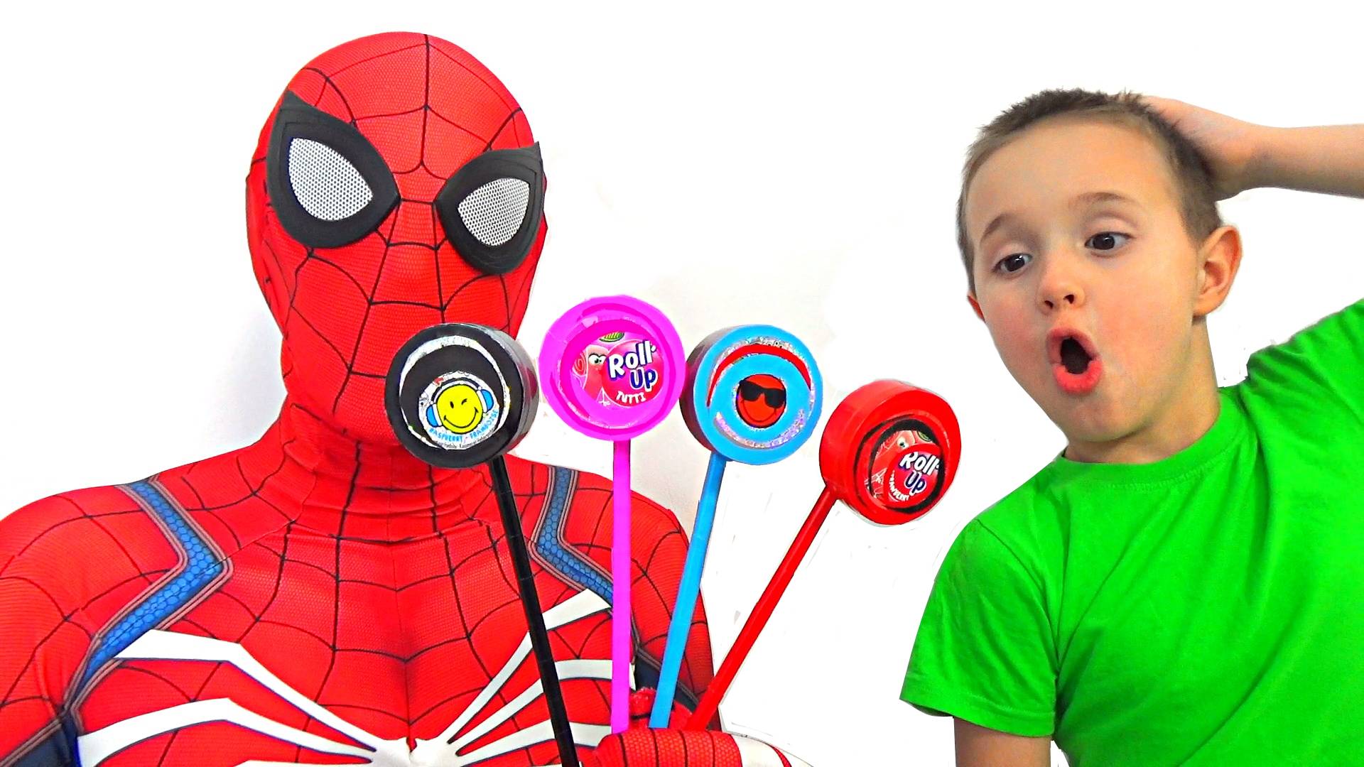 Учим цвета весело вместе с танцами Супергероев и цветными жвачками!