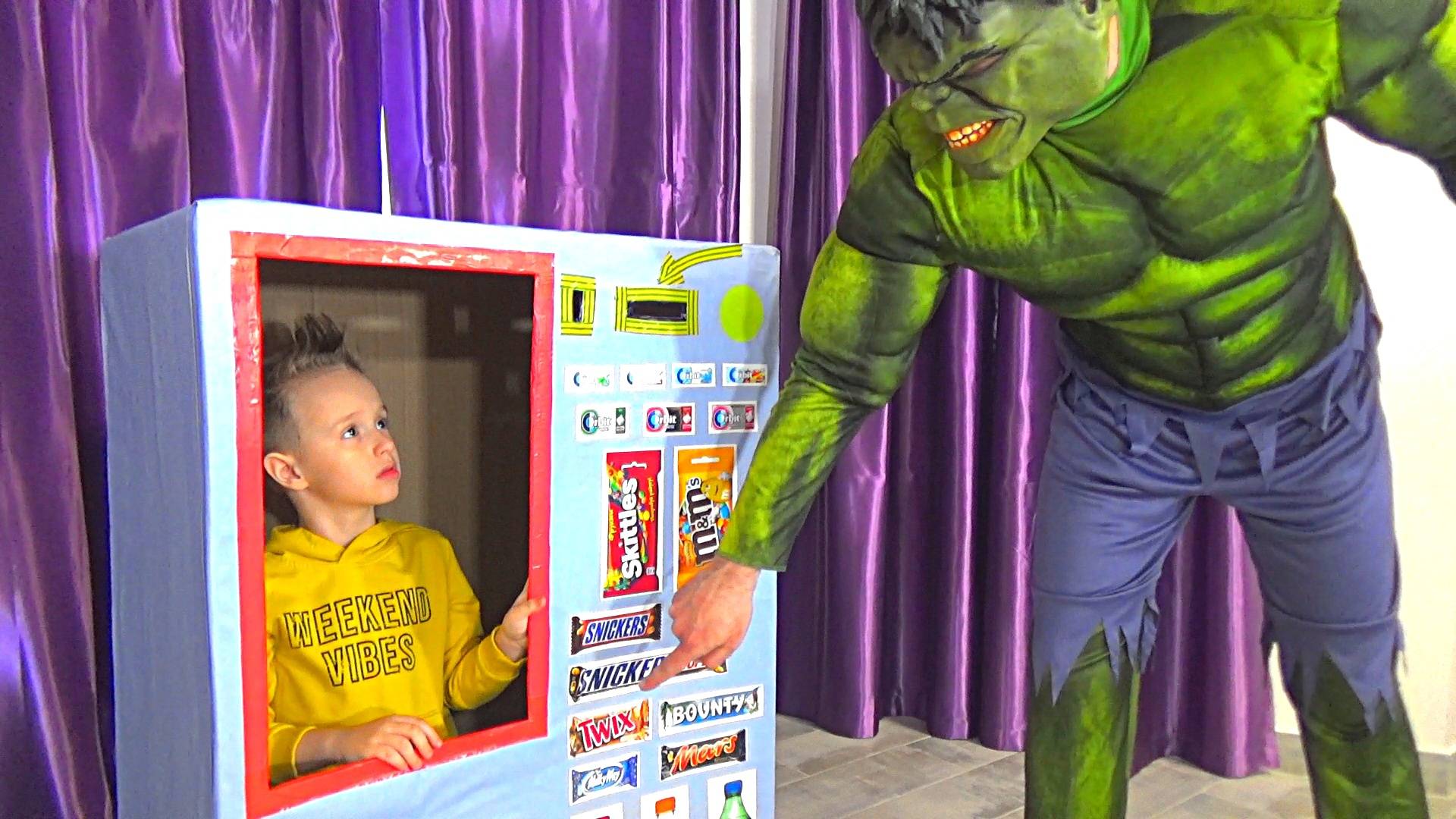 Демьян и магазин Супергероев, история для детей