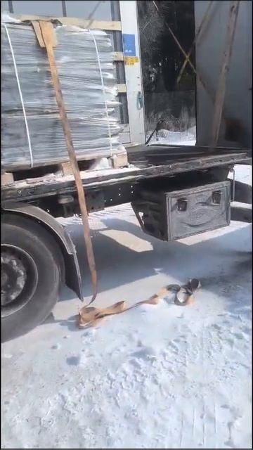 04.03.2025.Место доставки: г. Краснодар. С карьера отгружен графитово-чёрный сланец, 20 тонн.