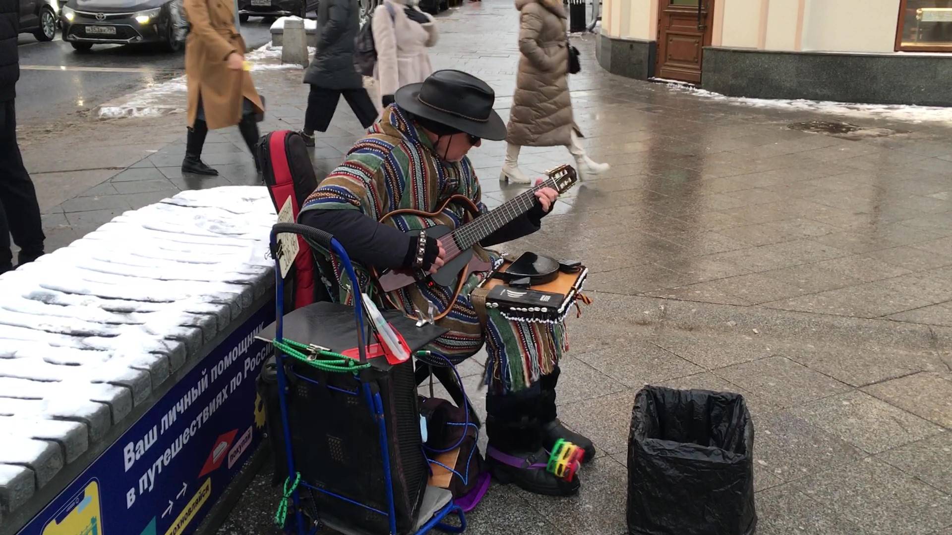 8 марта.  Уличный музыкант.  Cover 7 . Я не права