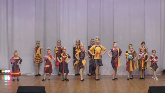 11- ''Школьницы-модницы'' -СМДО "Арт-подиум"