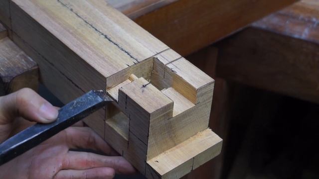 Столярные соединения: сложное угловое соединение на шип - паз