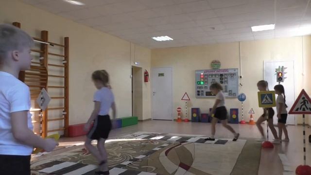 Видеоролик интегрированного занятия "Наш друг Светофор"