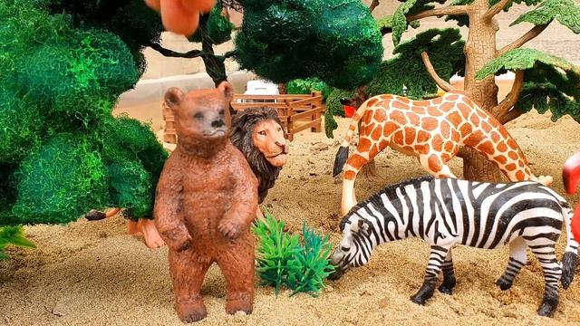 Игрушечный зоопарк для детишек - Львы, слоны, жирафы, крокодилы, панды, зебры, тигры - Животные