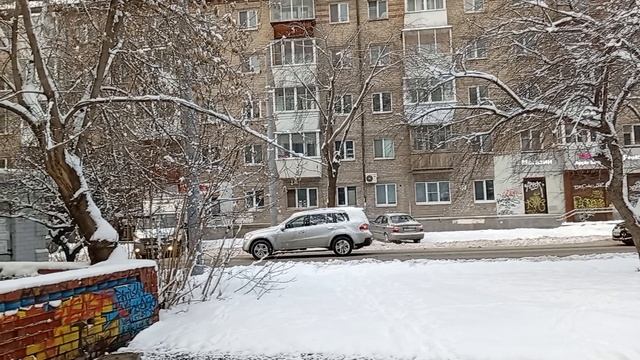 11 марта 2025 года. В Екатеринбург пришла весна😊😊😊.mp4