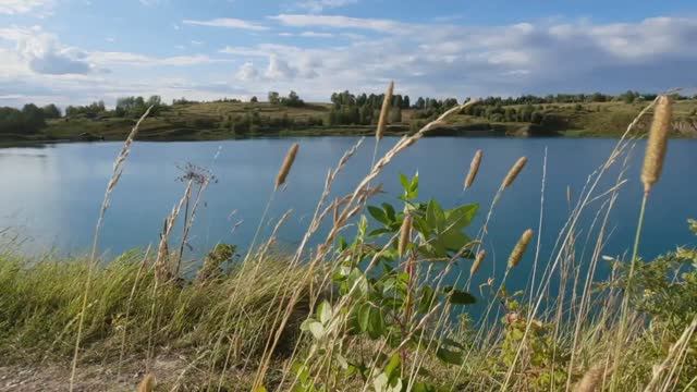 Кирпичные заводы и карьерное озеро в поселке Озерный / Канал Ухта