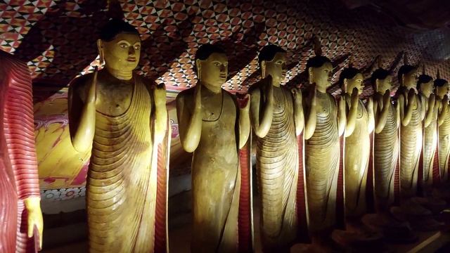 Шри-Ланка: Пещерный храм в Дамбулле