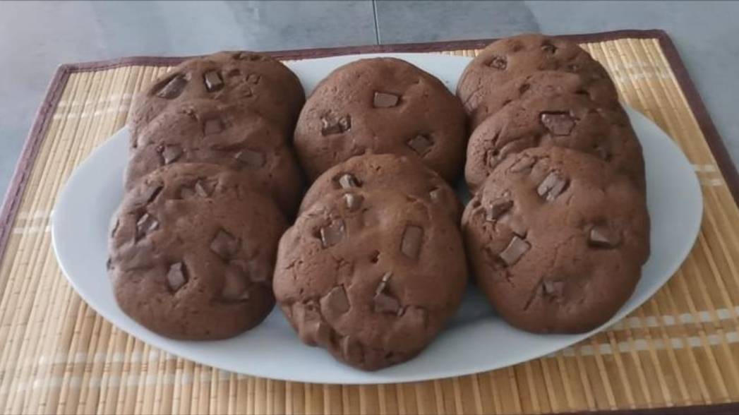 Печенье с шоколадной крошкой