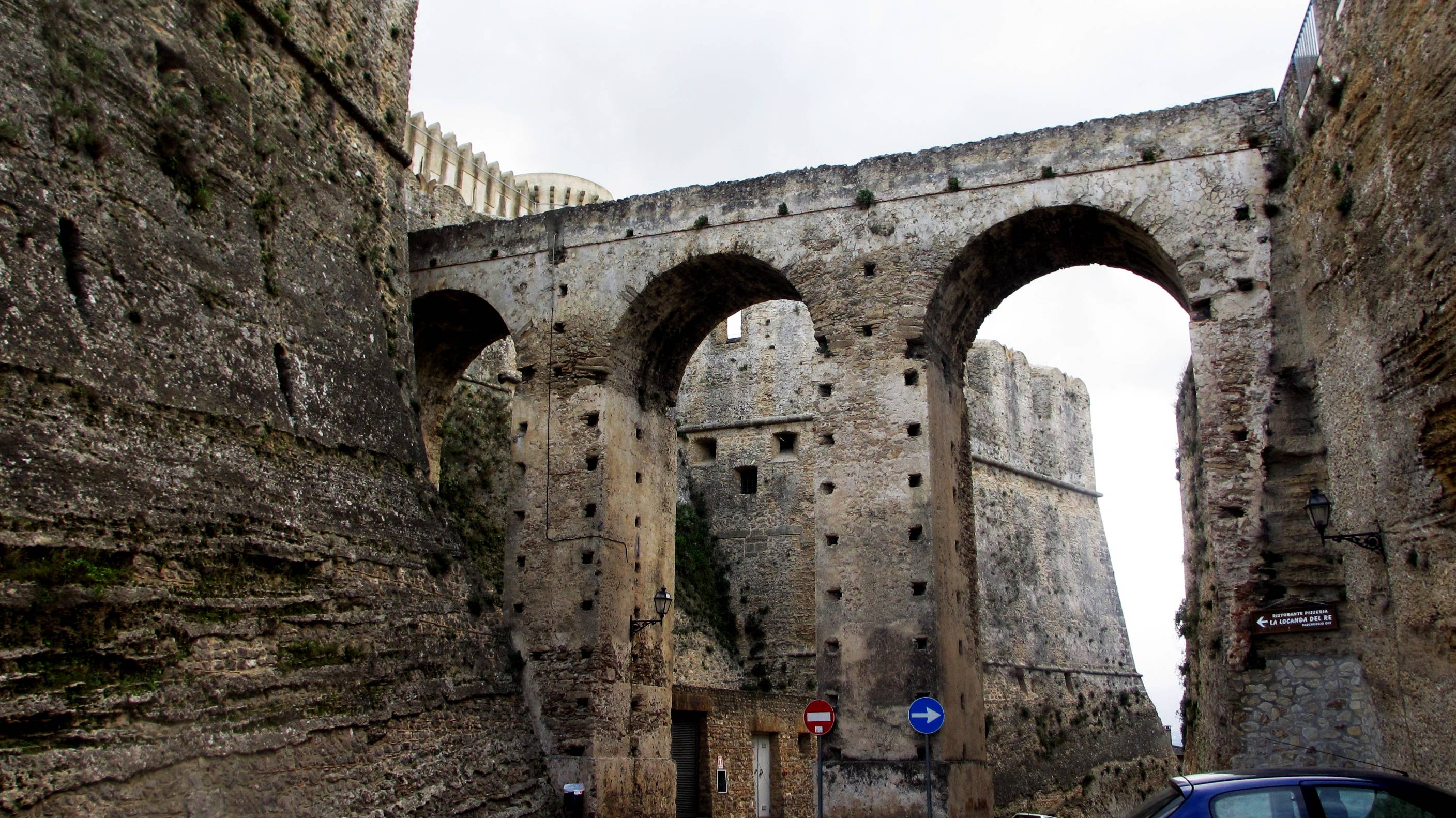 Санта Северина. Ч.10. Италия. Путешествие по Сицилии и Калабрии. Восточное побережье Калабрии.