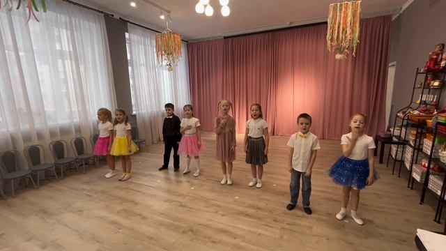 Поздравление с праздником Весны от «Музыкальной шкатулки» 2025 г.