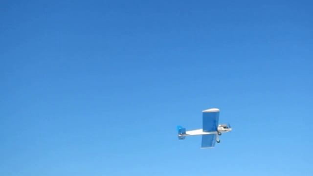 Полет PML-1006 "КРЕЧЕТ" - Кордовая тренировочная авиамодель.  (Видео 1)