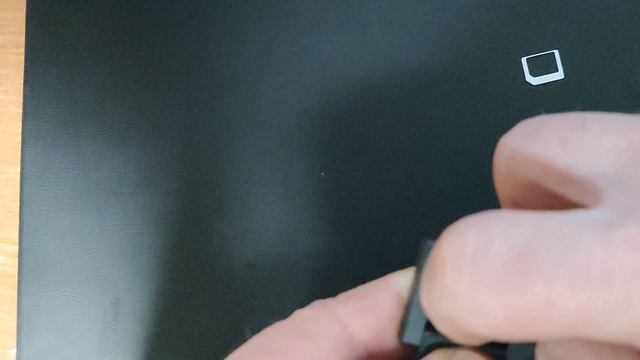 Установка sim- карты в слот на мультимедийном устройстве JUNSUN V1PRO