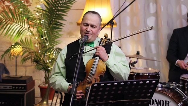 Grand Positive - «Музыкант играл на скрипке» (Б.Окуджава)