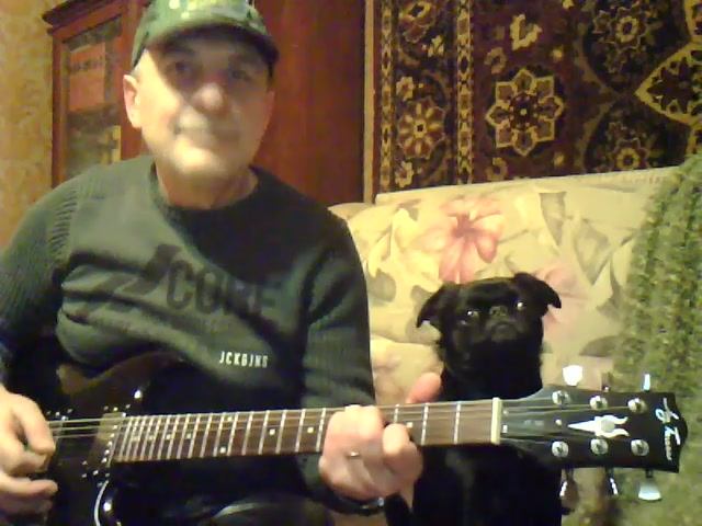 Мой Джой любит Дип перпл!)))