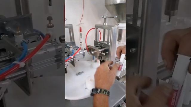 Запайка ламинатной тубы ABL 19 мм Универсальным запайщиком туб ЗТНУ-50А