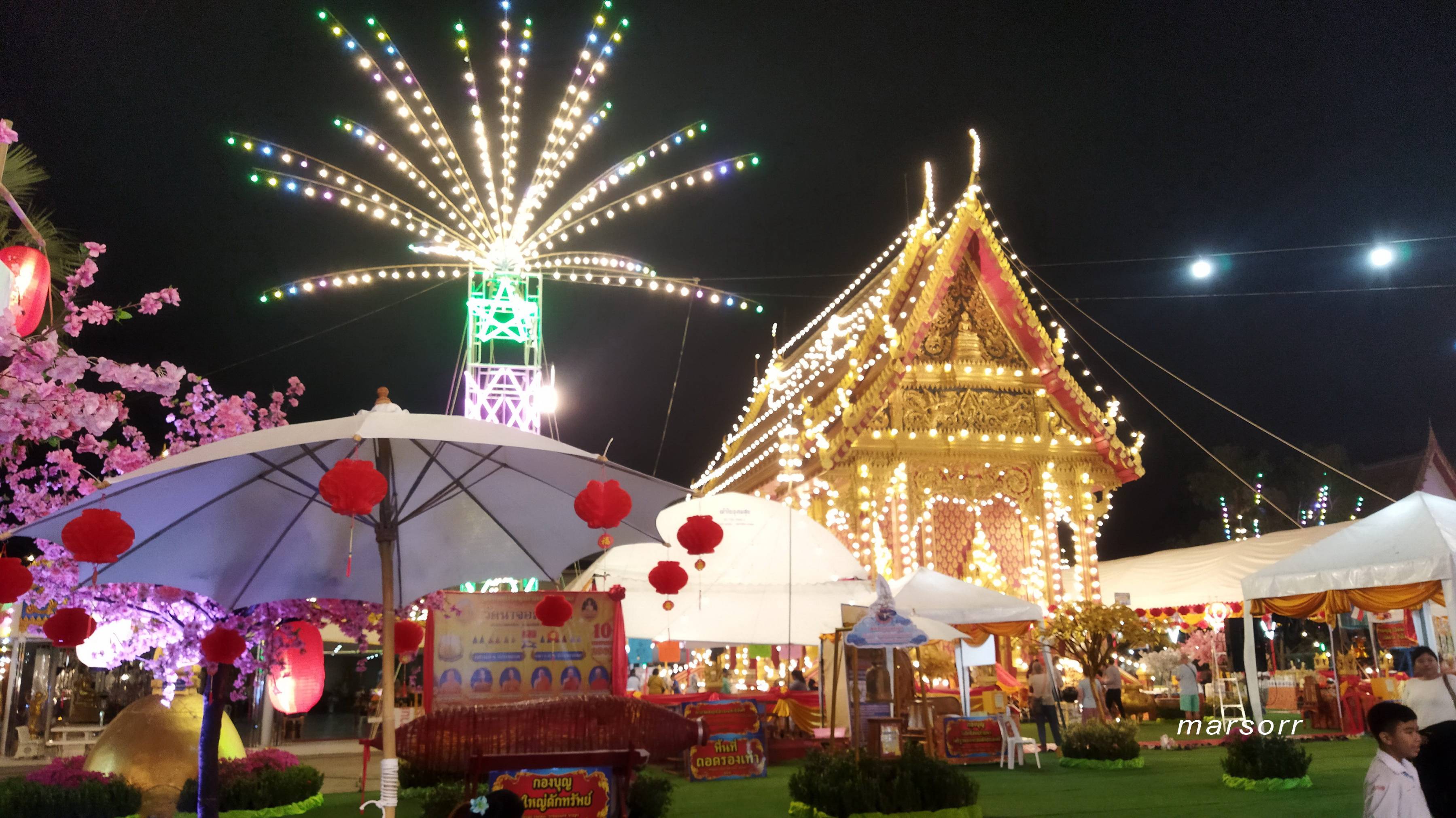 просто ярмарка в храме wat na chom thian ч.1 вечер, храм วัดนาจอมเทียน
