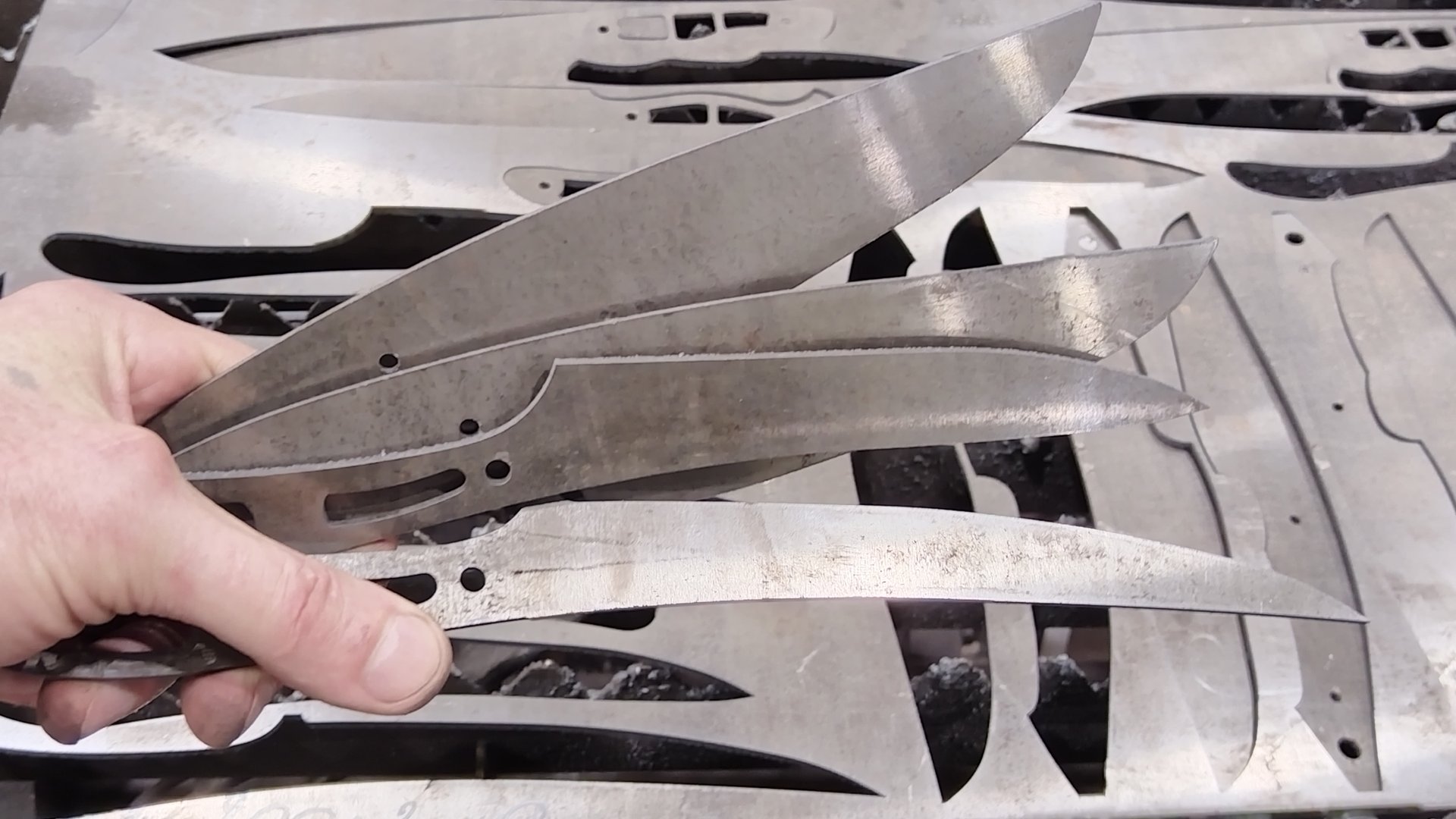 Начальное изготовление кухонных ножей