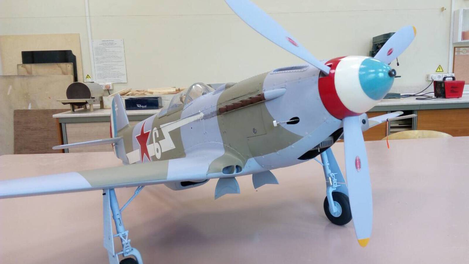 Полет PML-4001CL "Як-3" Кордовая копия.