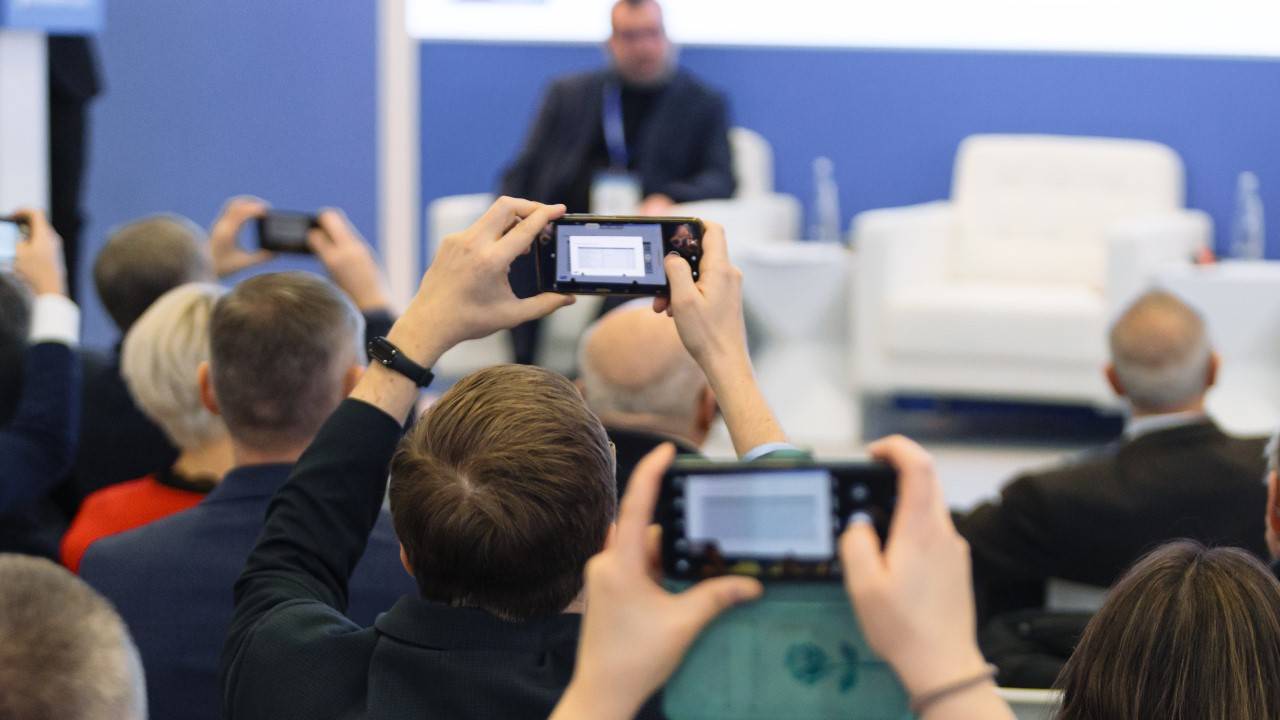 ДЕЛОВАЯ ПРОГРАММА POLYMER PLAZA | Круглый стол: Аналитика по полимерному рынку | Выставка RUPLASTICA